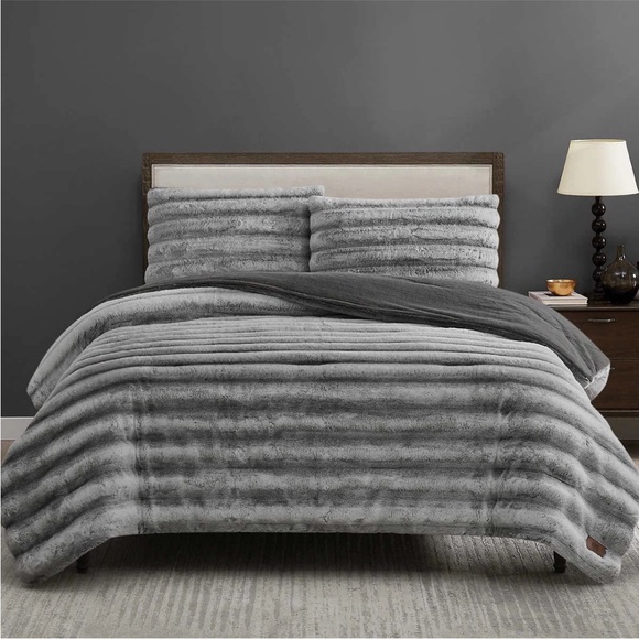 Frye | Bedding | Frye Jacquard Channel Grey Luxury Faux Fur King ...